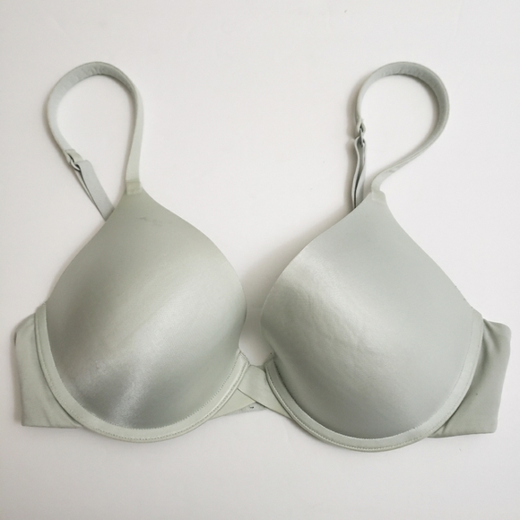 Victoria's Secret | Intimates & Sleepwear | 34c Victorias Secret Light ...